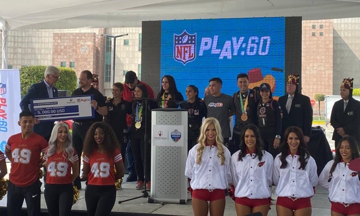 El lado más tierno de la NFL durante su visita a CDMX