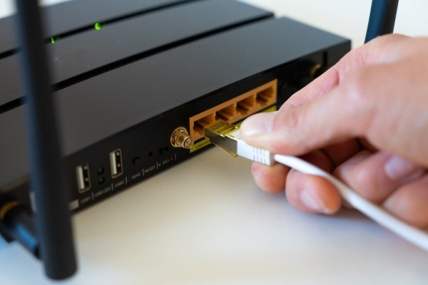 Modem vs Router: ¿Cuál es la diferencia y cuál debes tener en casa?