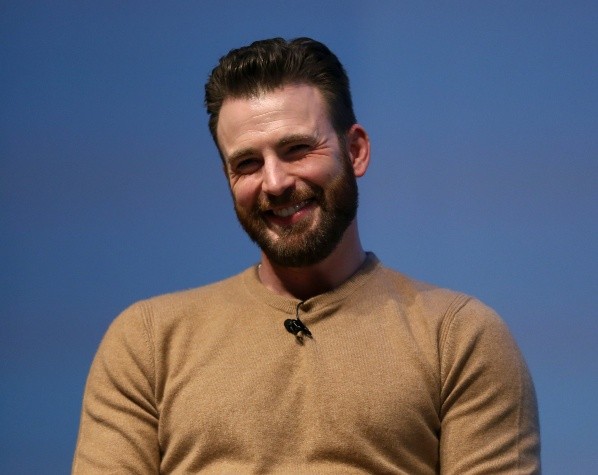 Diferente a Capitán América: Chris Evans tiene una vida llena de misterios
