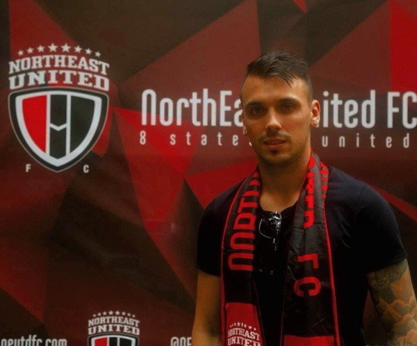 Es argentino, jugó en la Selección de Singapur y compartió cancha con ...