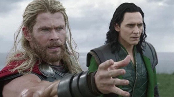 Thor y Loki, los personajes de Chris Hemsworth y Tom Hiddleston en ...