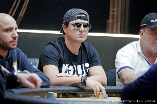 Jogando Poker por música: Estrelas desse cenário são apaixonadas pelo ...