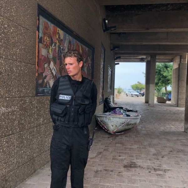 Quién es Txomin Vergez, el protagonista de El Paciente, la película ...